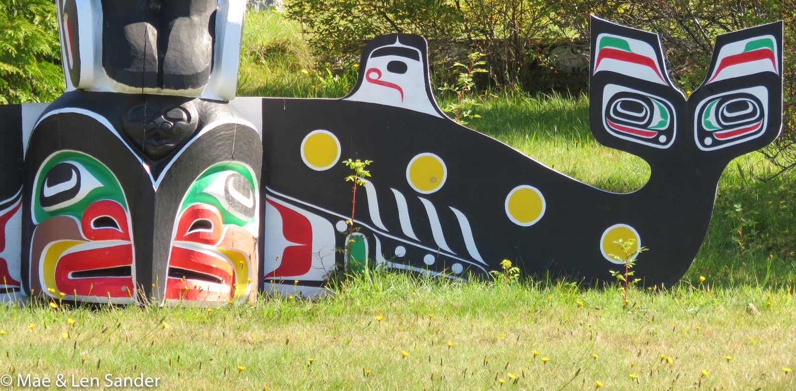 Mae's Food Blog: Murals and Public Art in Alert Bay