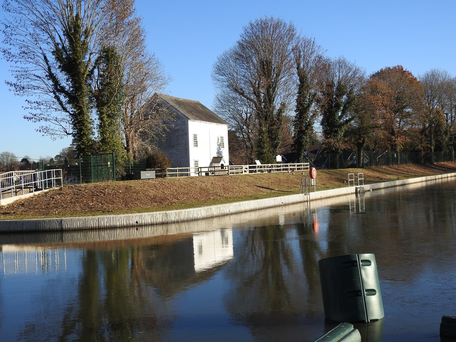 Crawley Old Town: TWENTY FIVE PICTURES: Ifield Water Mill