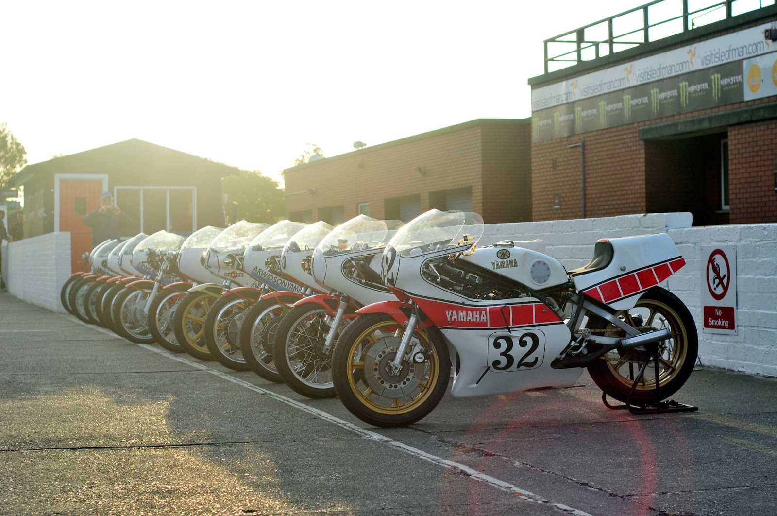 Racing Cafè: Photo #480 - Yamaha Classic Racing Team