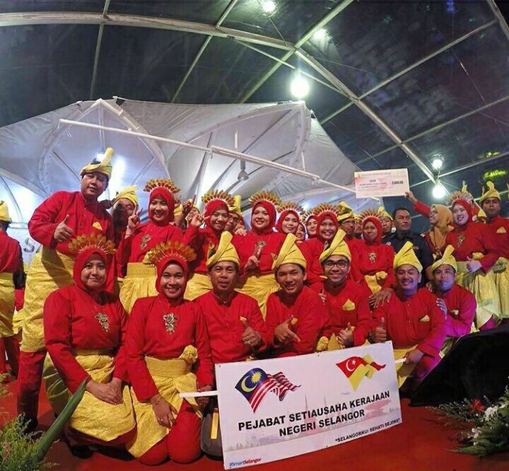 Setiausaha Kerajaan Negeri (SUK) Selangor menang Johan Perarakan ...