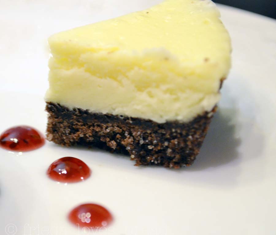 Frieda Loves Bread: Mini White Chocolate Cheesecake & Baking Tip
