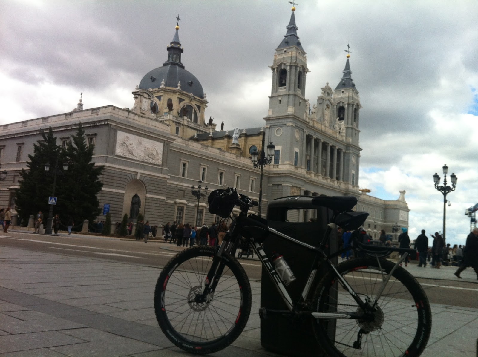 MIS RUTAS Y VIAJES EN BICICLETA MTB: RUTA ALCORCÓN - MADRID CENTRO