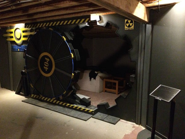 Gamers4Cast: Guy builds an amazing Fallout entrance to his game room (9 ...