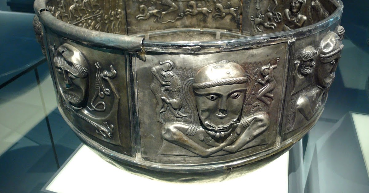 The Secrets of Avalon: An Adventure in Arthurian Legend: THE HOLY GRAIL ...