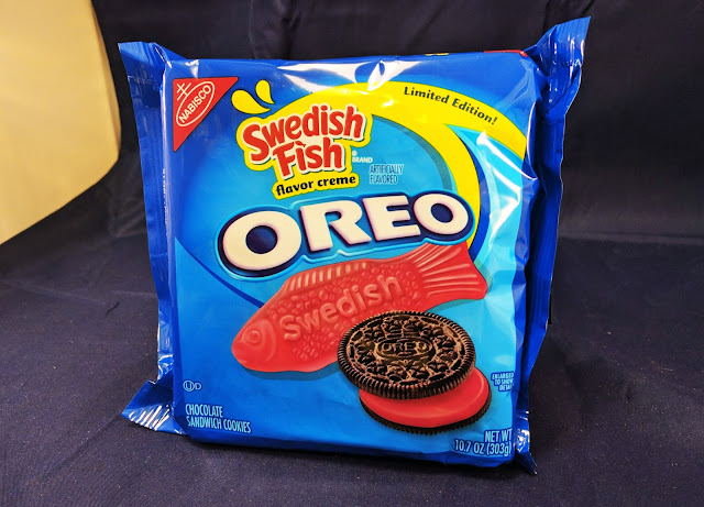 The Food Kingdom: Swedish Fish Oreos - "Raspberries" Roaring Out of the ...