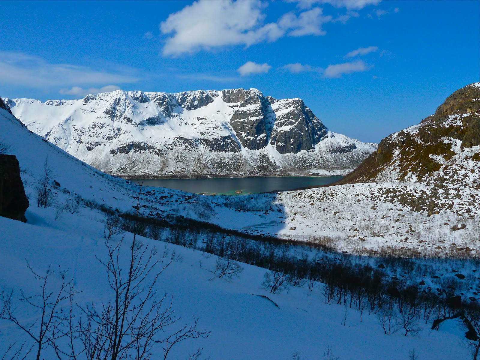 Toppturmania: Breitinden (964moh) i Grøtfjorden på Kvaløya: tett i ...