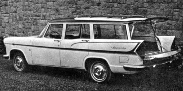 Retrômobilismo#19: O charme da francesa familiar, a Simca Jangada!