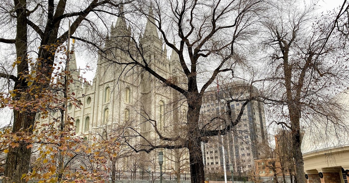 Walking Arizona: Wintery Weather at Temple Square, Salt Lake City, Utah