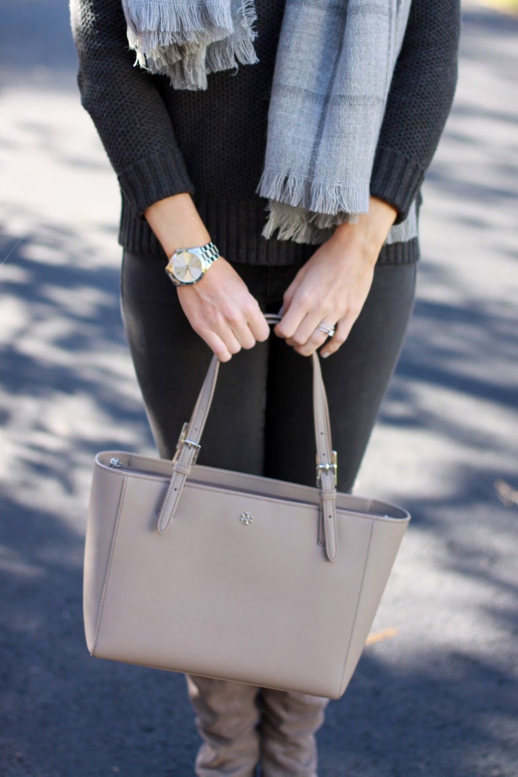 Shopping Bags and Travel Bags: 5 Shades of Gray