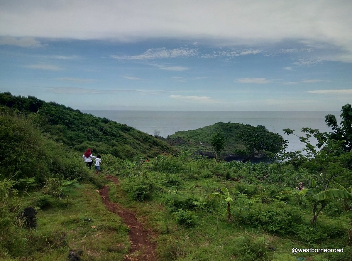 Bye My Travelmate, HTC : Pesona Tebing Pantai Gesing ~ West Borneo Road