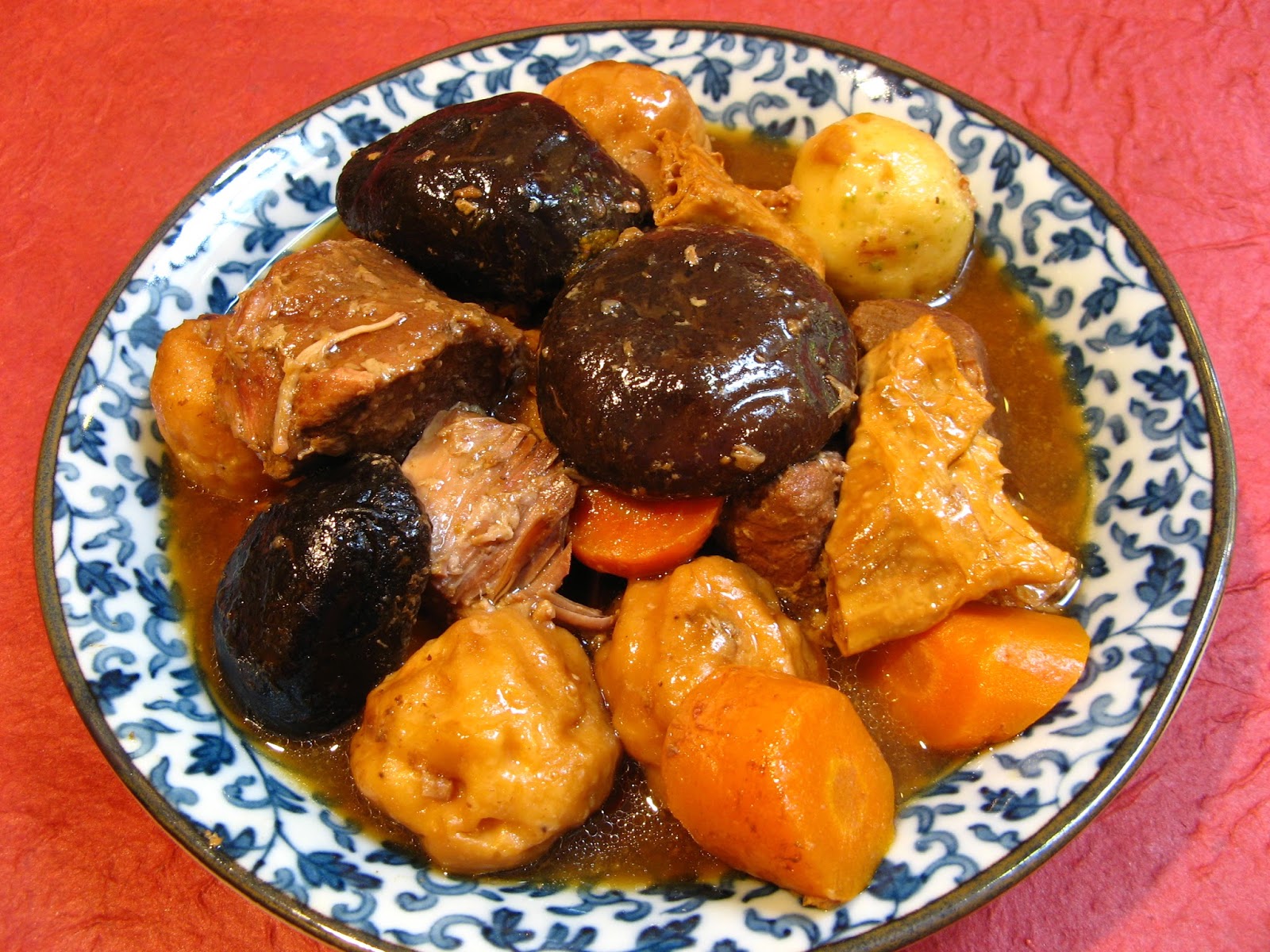 Duck Soup Easy: Pork and Mixed Mushroom Fish Ball Stew (燉菇魚蛋豬肉, Dan6 ...