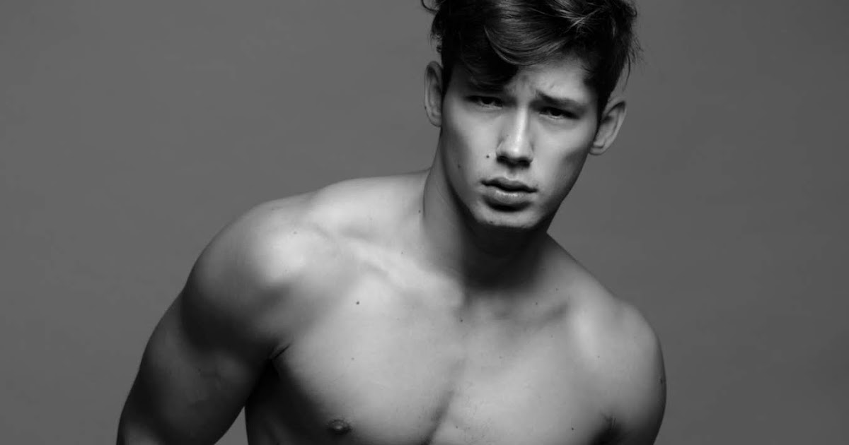 Man Central: Fernando Skinner: In Underwear