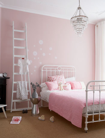 8 pretty girls rooms with a good dash of whimsy | nooshloves
