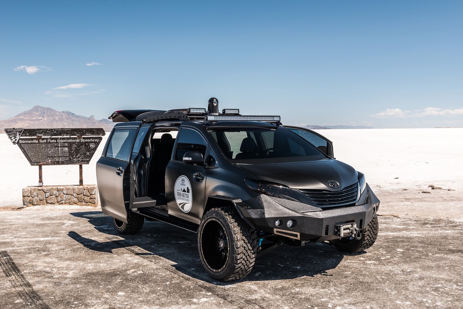 Il Toyota Ultimate Utility Vehicle al SEMA
