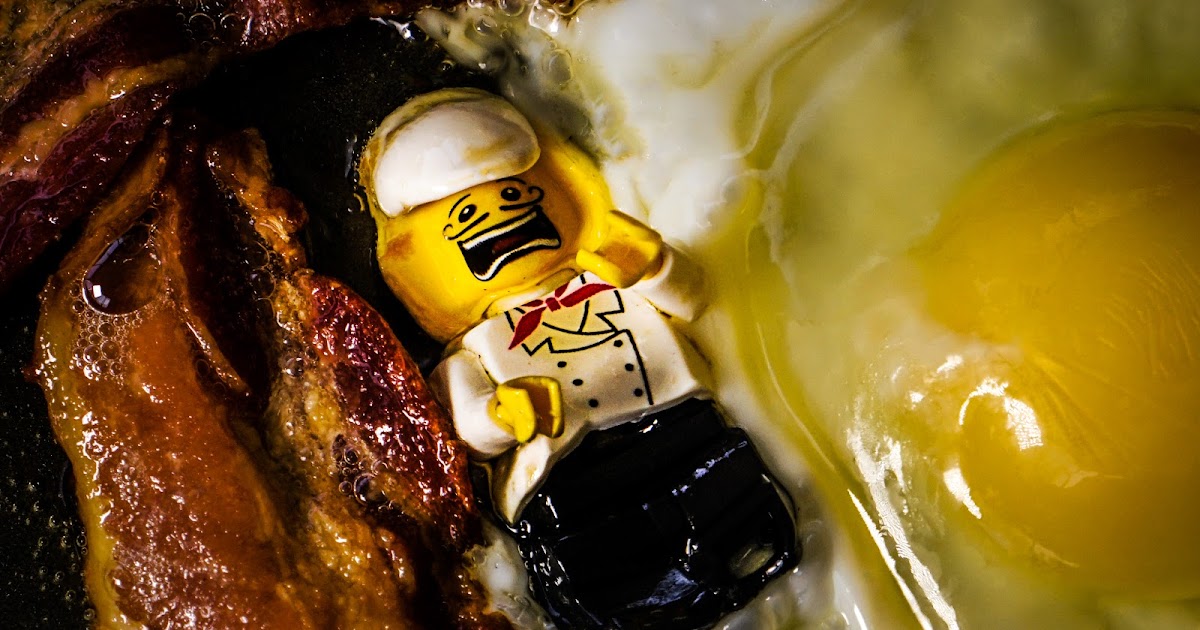 Only Googlebot Reads This Blog: How To Melt A LEGO Minifig