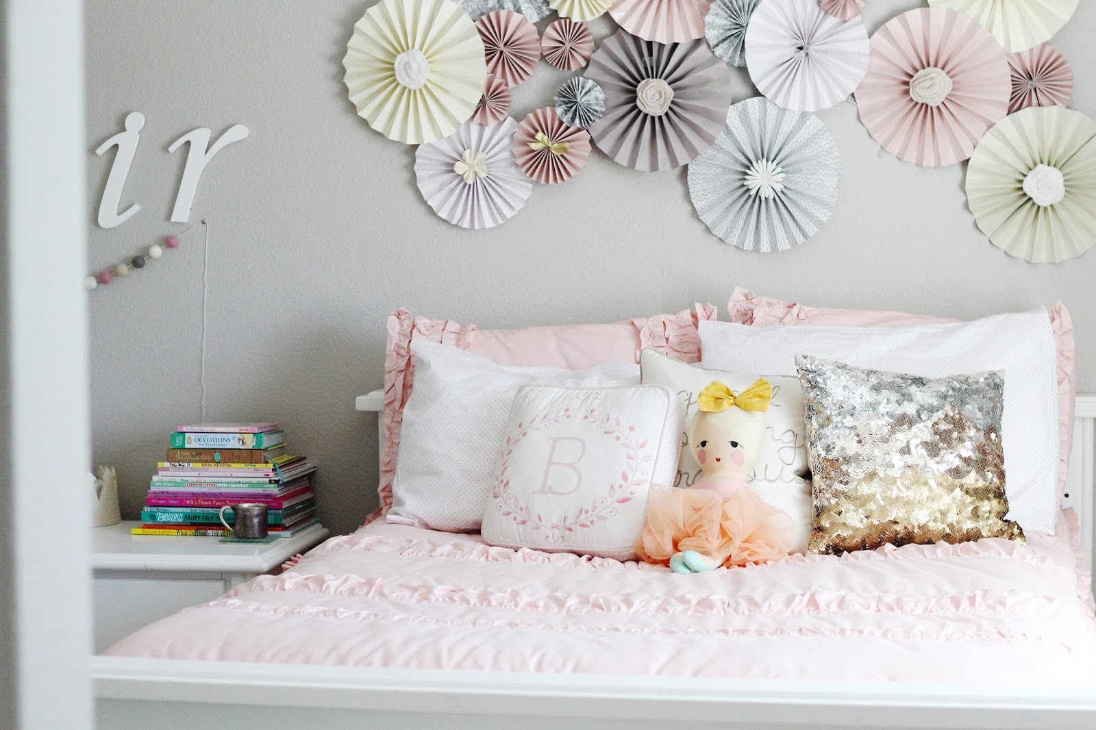 Nat your average girl...: Beddy's: Zippable bedding!