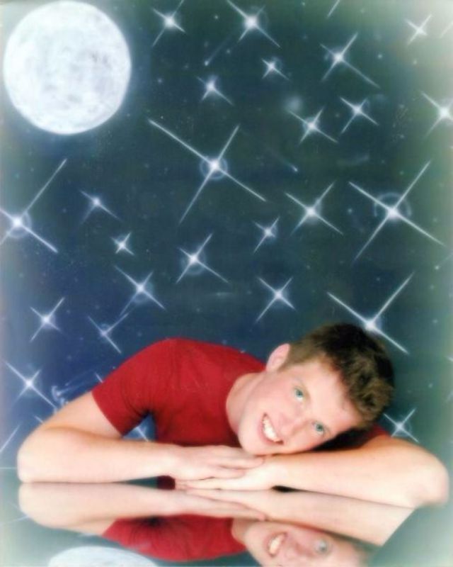 From Bad Hair to Cheesy Smiles, Here Are 40 of the Most Awkward School ...