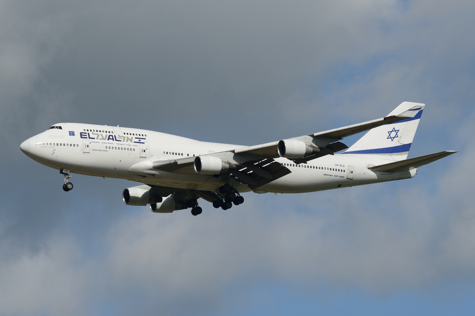 Photo spotter: 4X-ELE B747-412 El Al Israel Airlines 31 July 2017