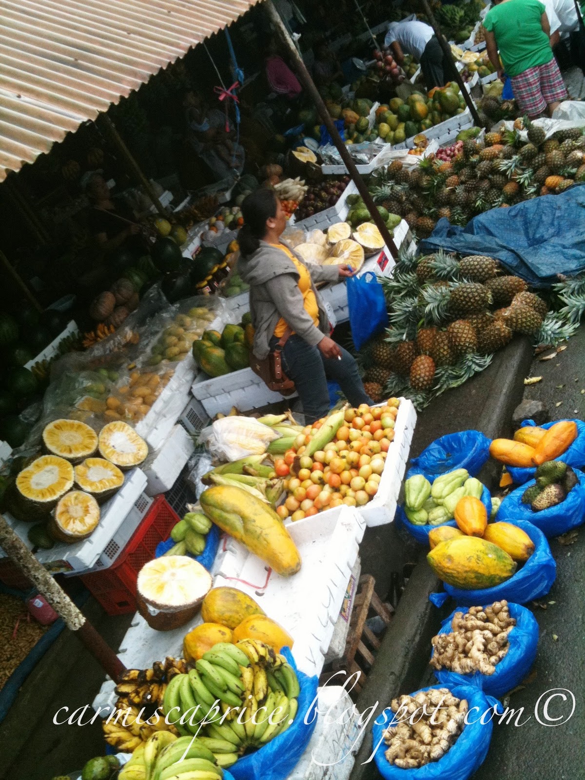 Carmi's Caprice: Mahogany Market in Tagaytay