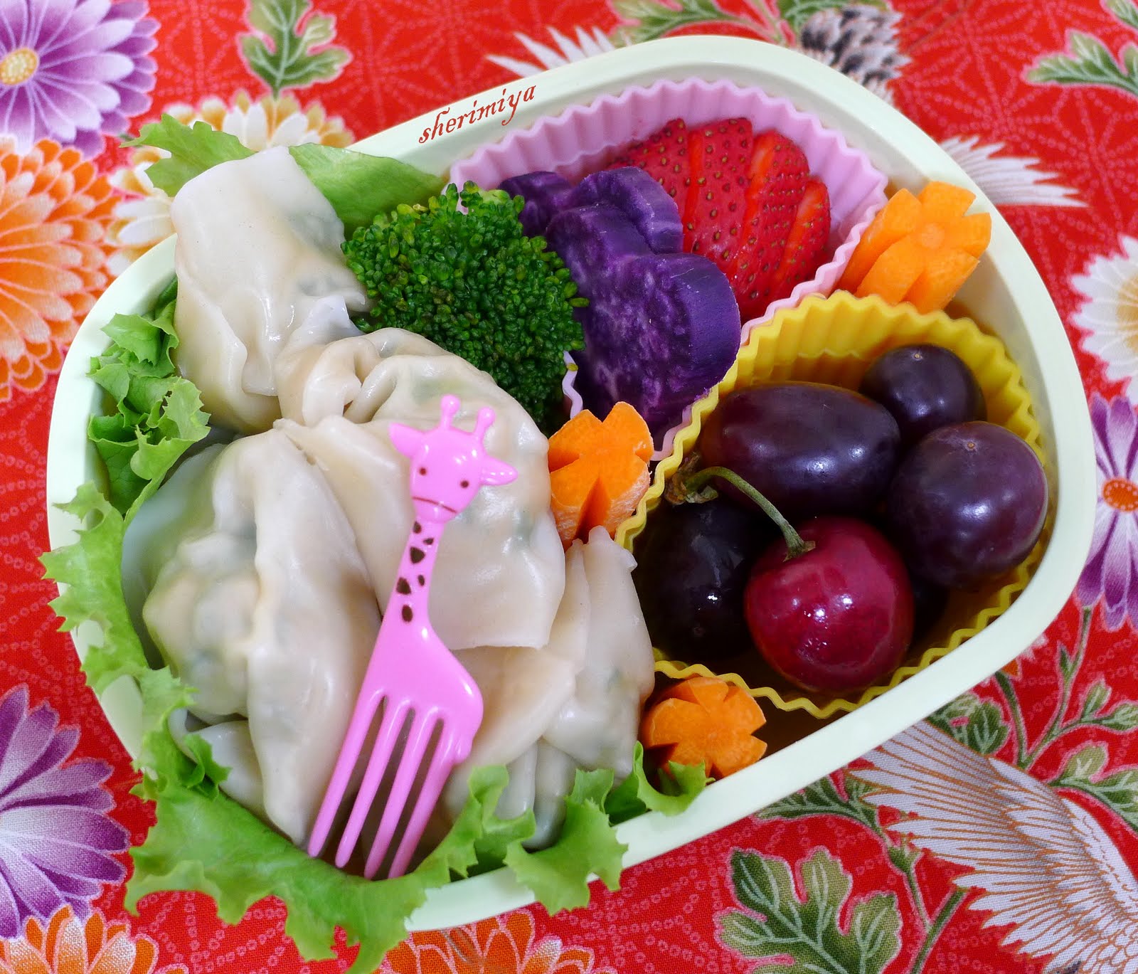 Happy Little Bento: Wonton Field Trip Bento