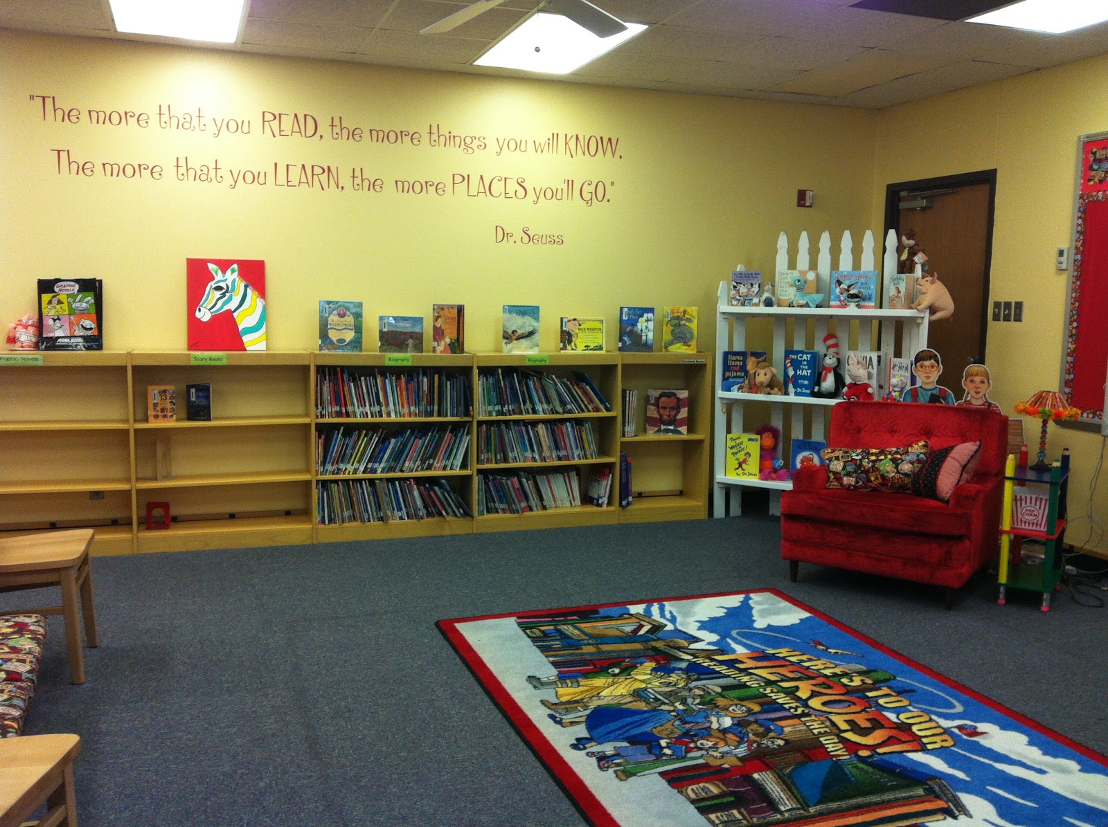 ROAR FOR RED READING CHAIR | Janet Lee Carey