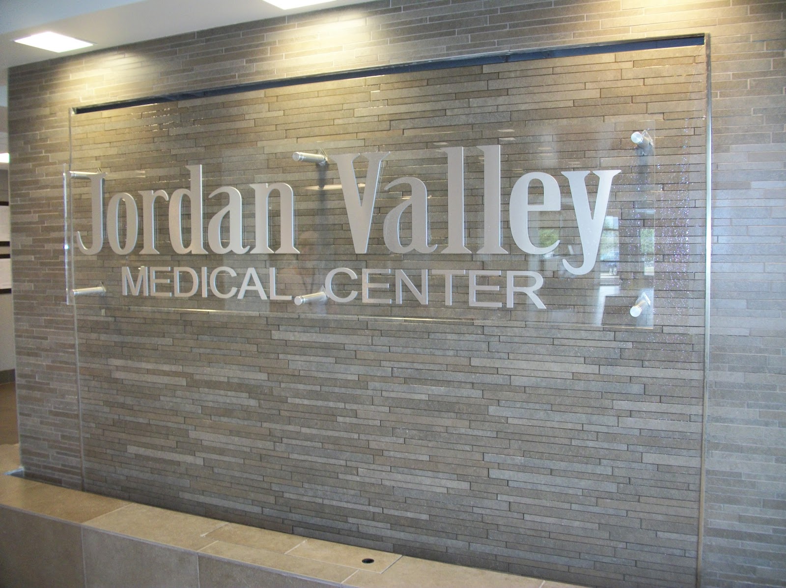 Steves Signs blog: SIGN WITH WATER FEATURE