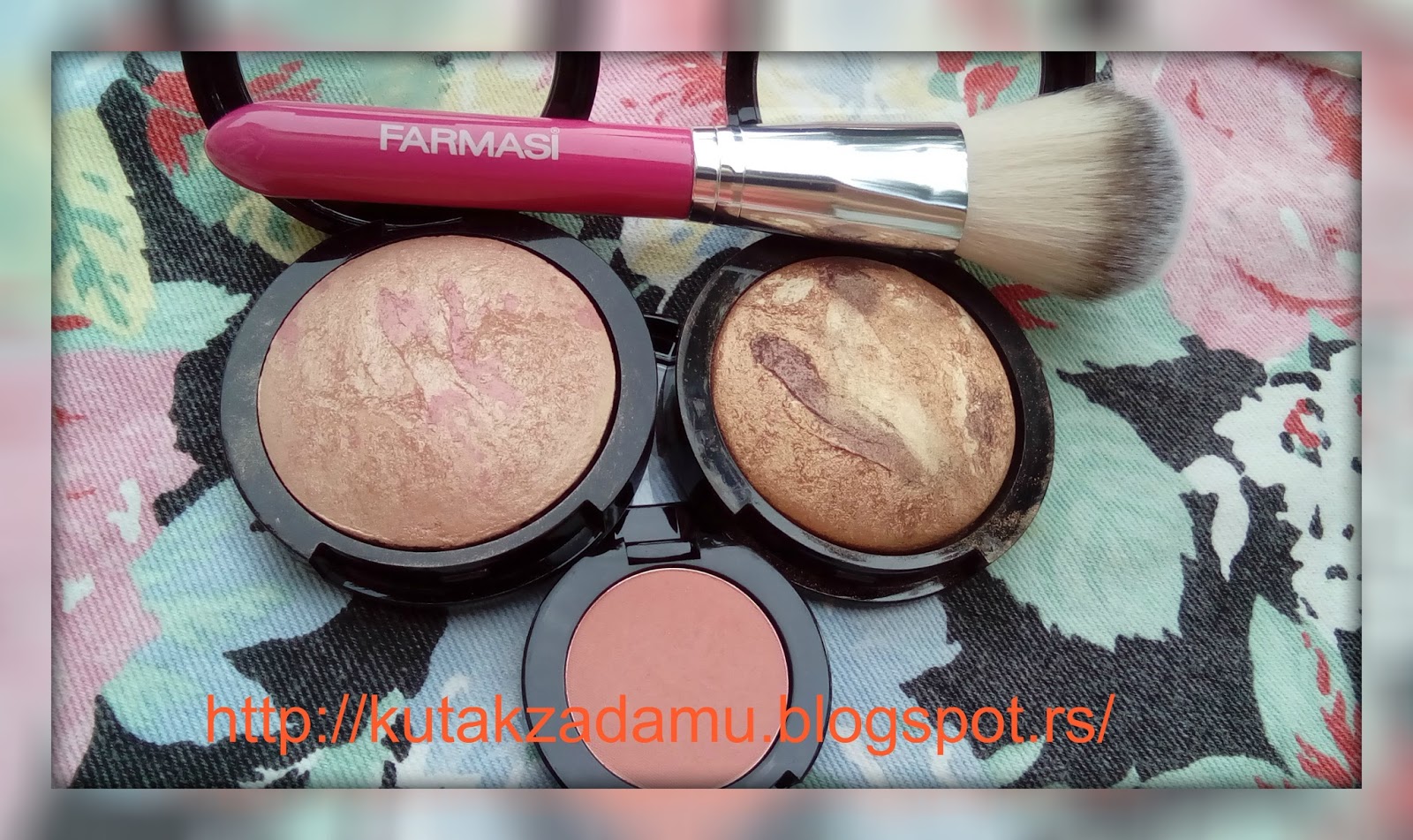 Kutak za Damu.: FARMASI SET MAKE UP CETKICA.