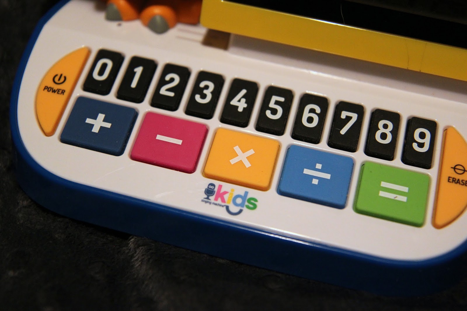 Review of the Wise Ol' Owl Blackboard Calculator from Singing Machine