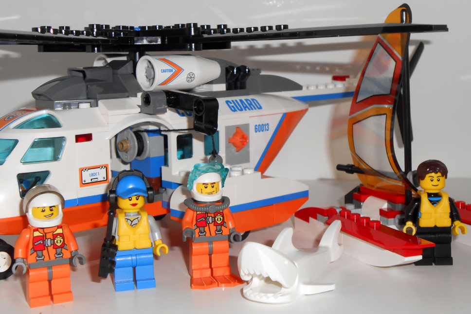 Oz Brick Nation: LEGO City 60013: Coast Guard Helicopter Review
