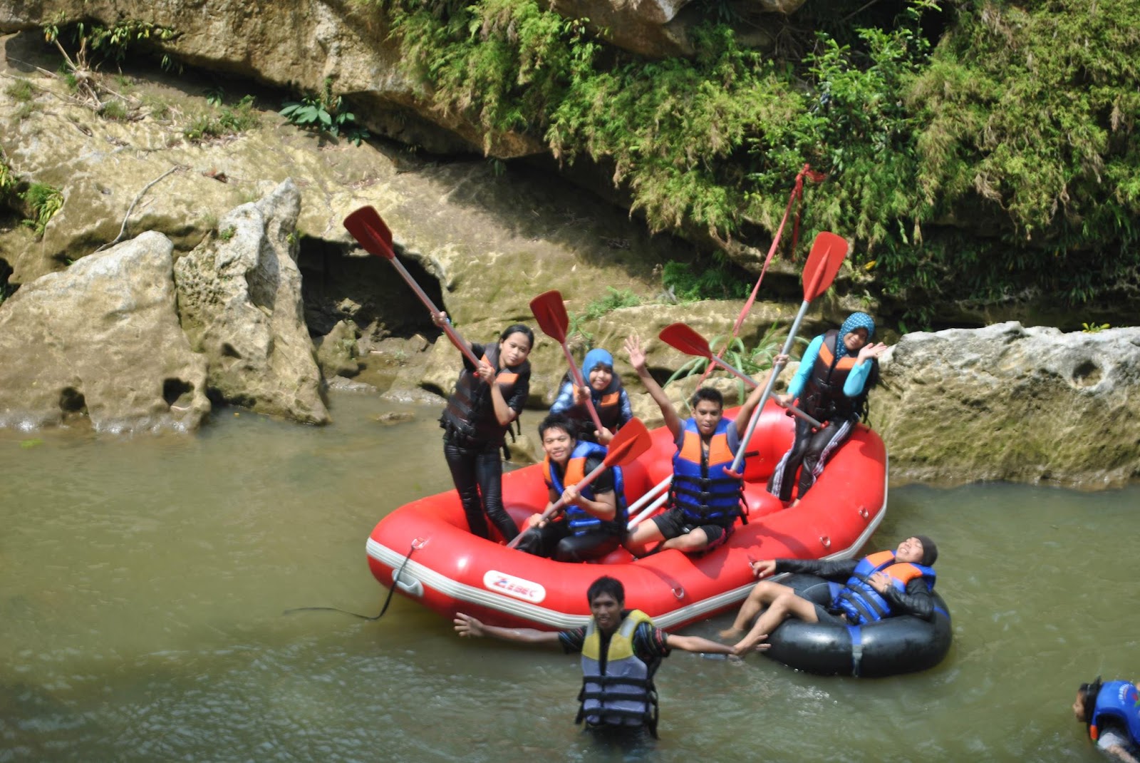 AKADEMI MANAJEMEN PUTRA JAYA ( AMPJ ) YOGYAKARTA KONSENTRASI | hisbulwathan
