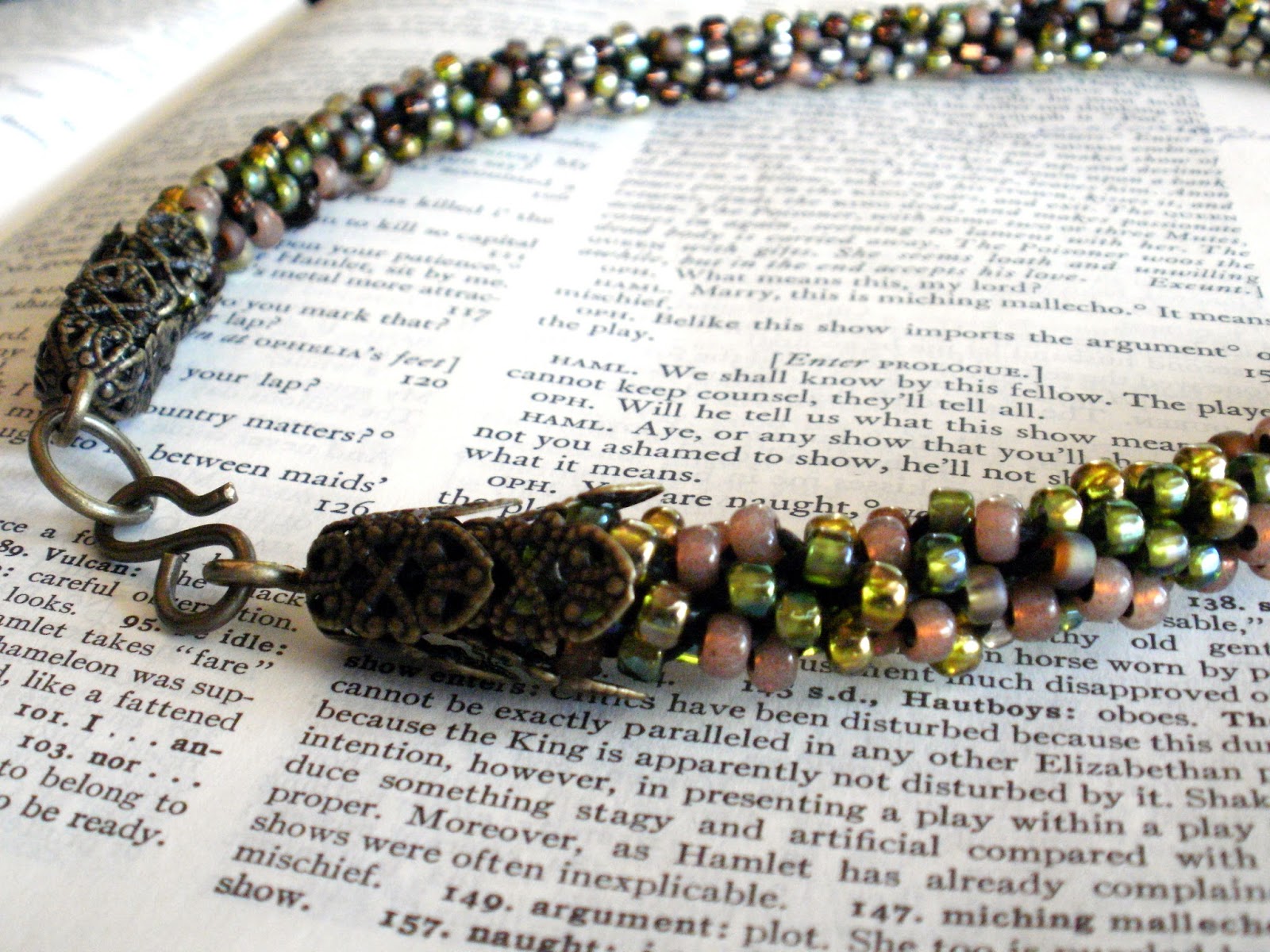 beautifully broken me: Kumihimo Projects for Prima Beads