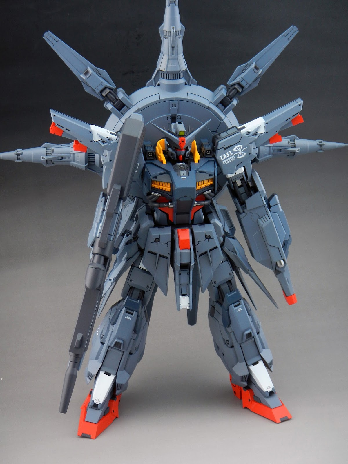 GUNDAM GUY: 1/100 Providence Gundam - Painted Build