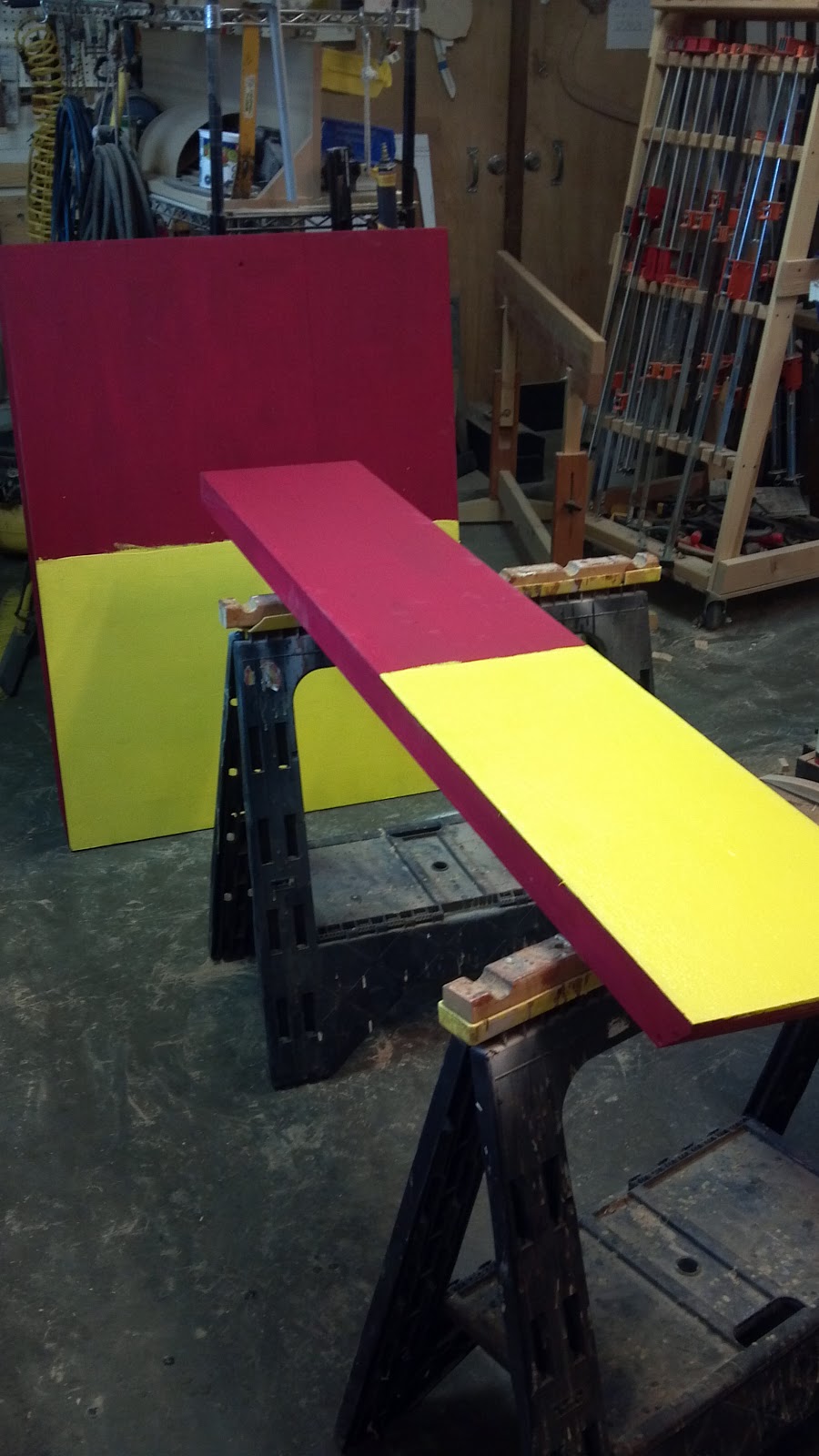 Alaska Wood: Dog Agility Contact Trainer