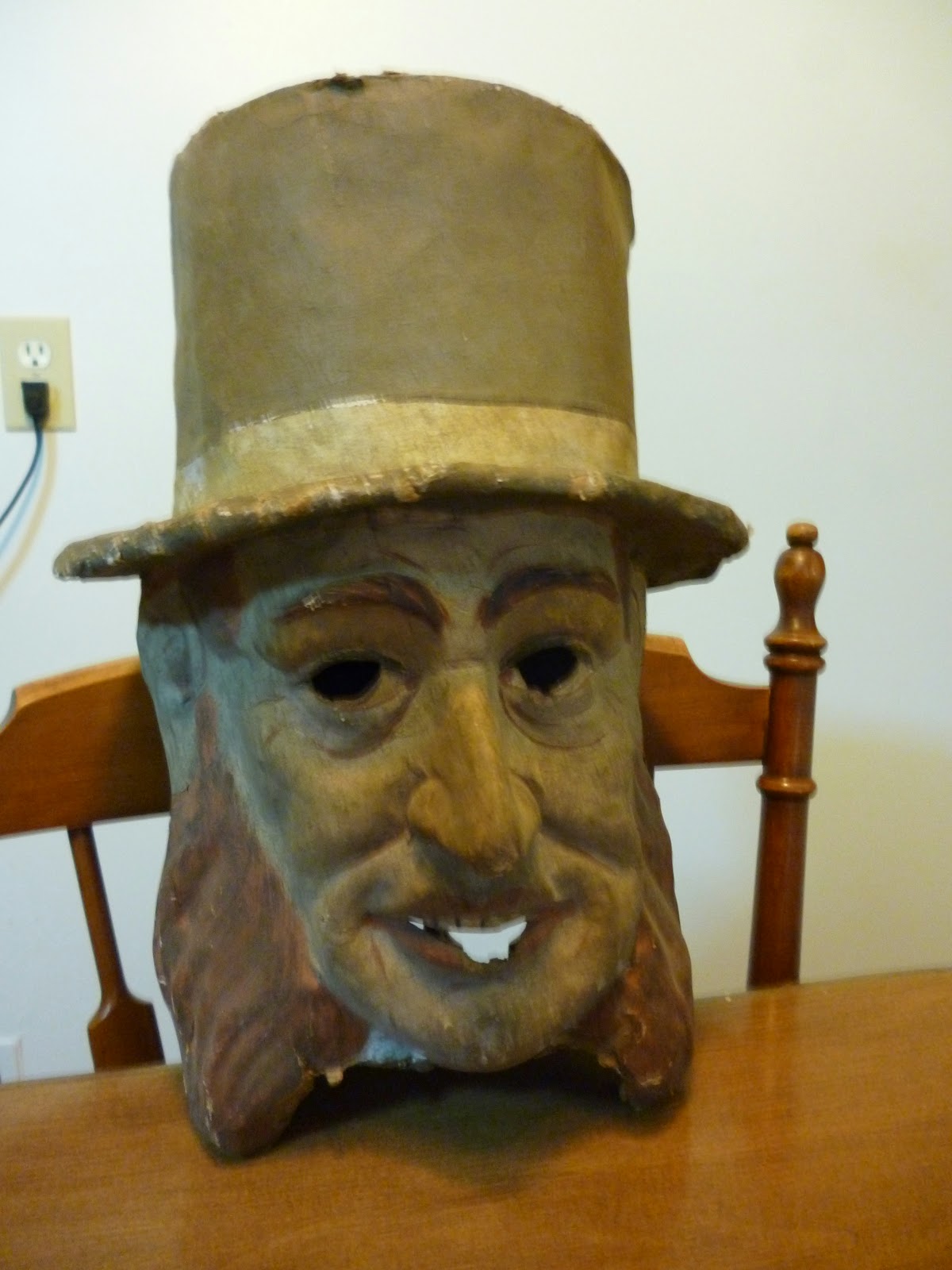 darlaville: antique mask..or what?