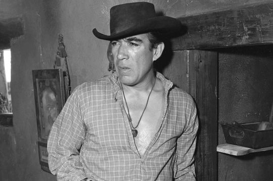 Anthony Quinn Photos