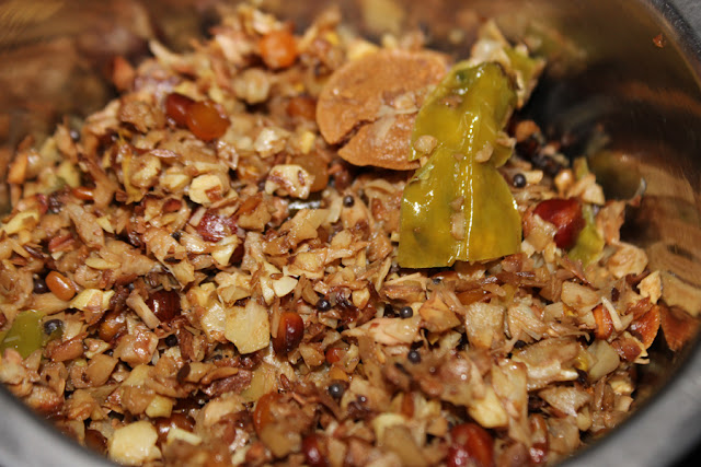 Saanvis food: Panasakaya Pottu Pulihora Kura / Jackfruit Dry Curry