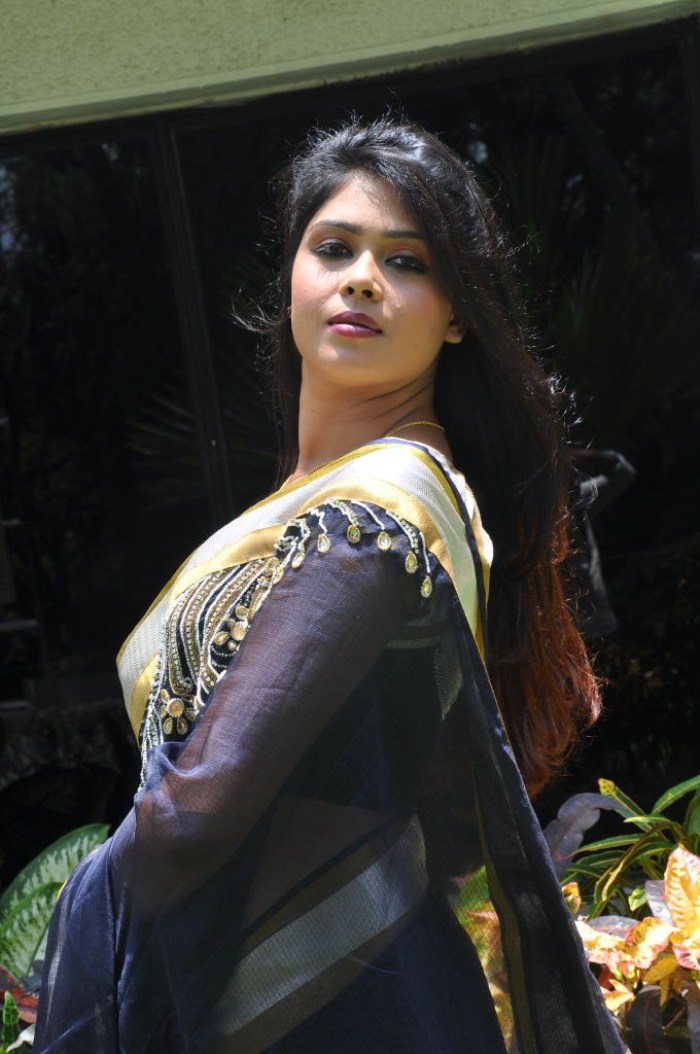 Hyderabad model deepa extremely hot photo shoot in a transparent nevy ...