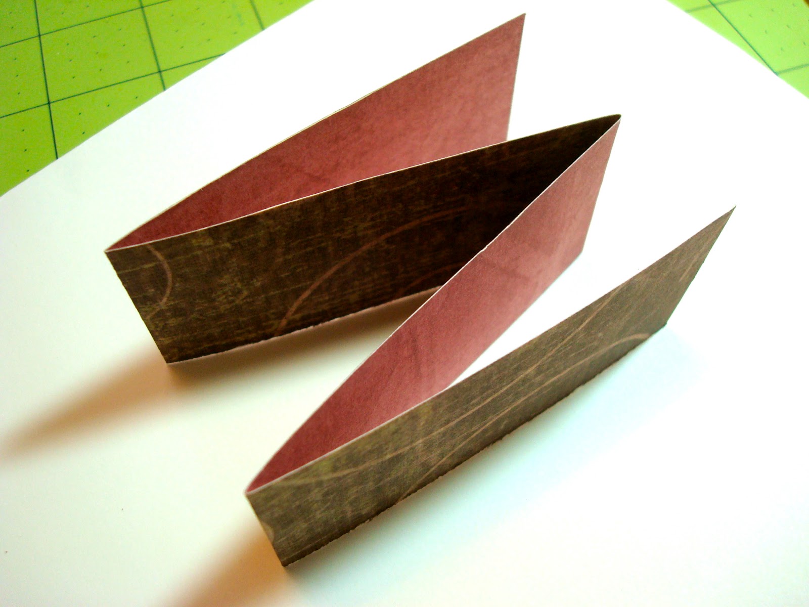 Once Upon A Pink Moon: Itty Bitty Book Tutorial