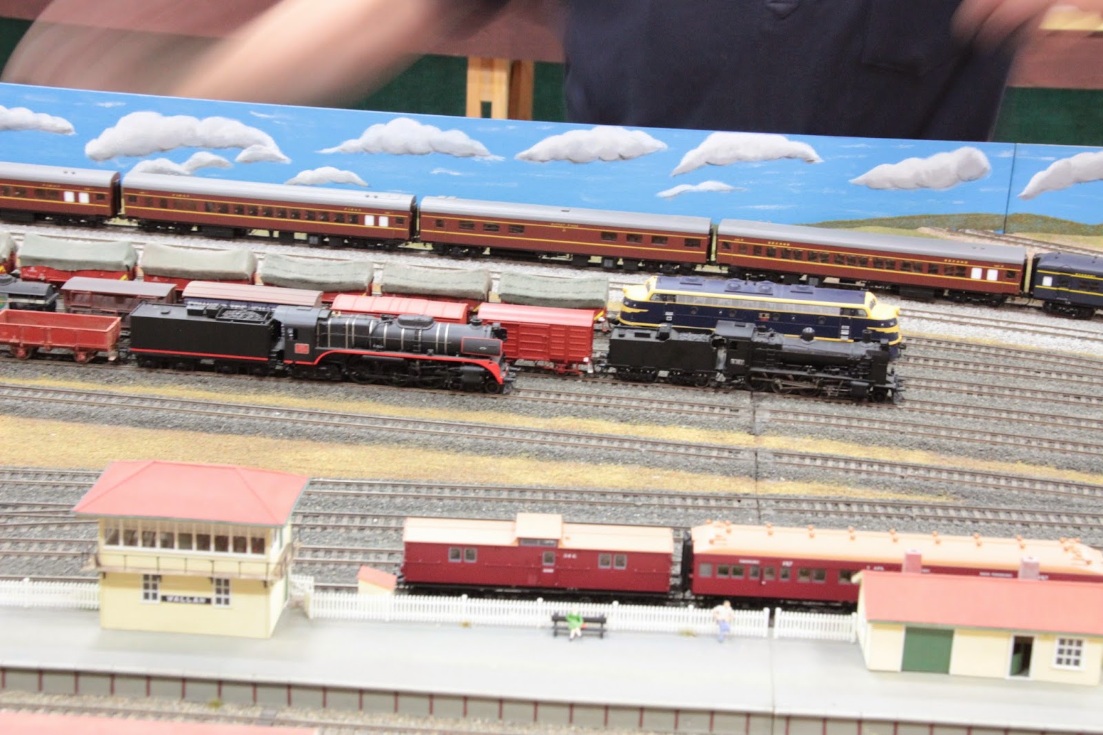 Barcoola: Hobsons Bay model Railway Exhibition 2014 report.