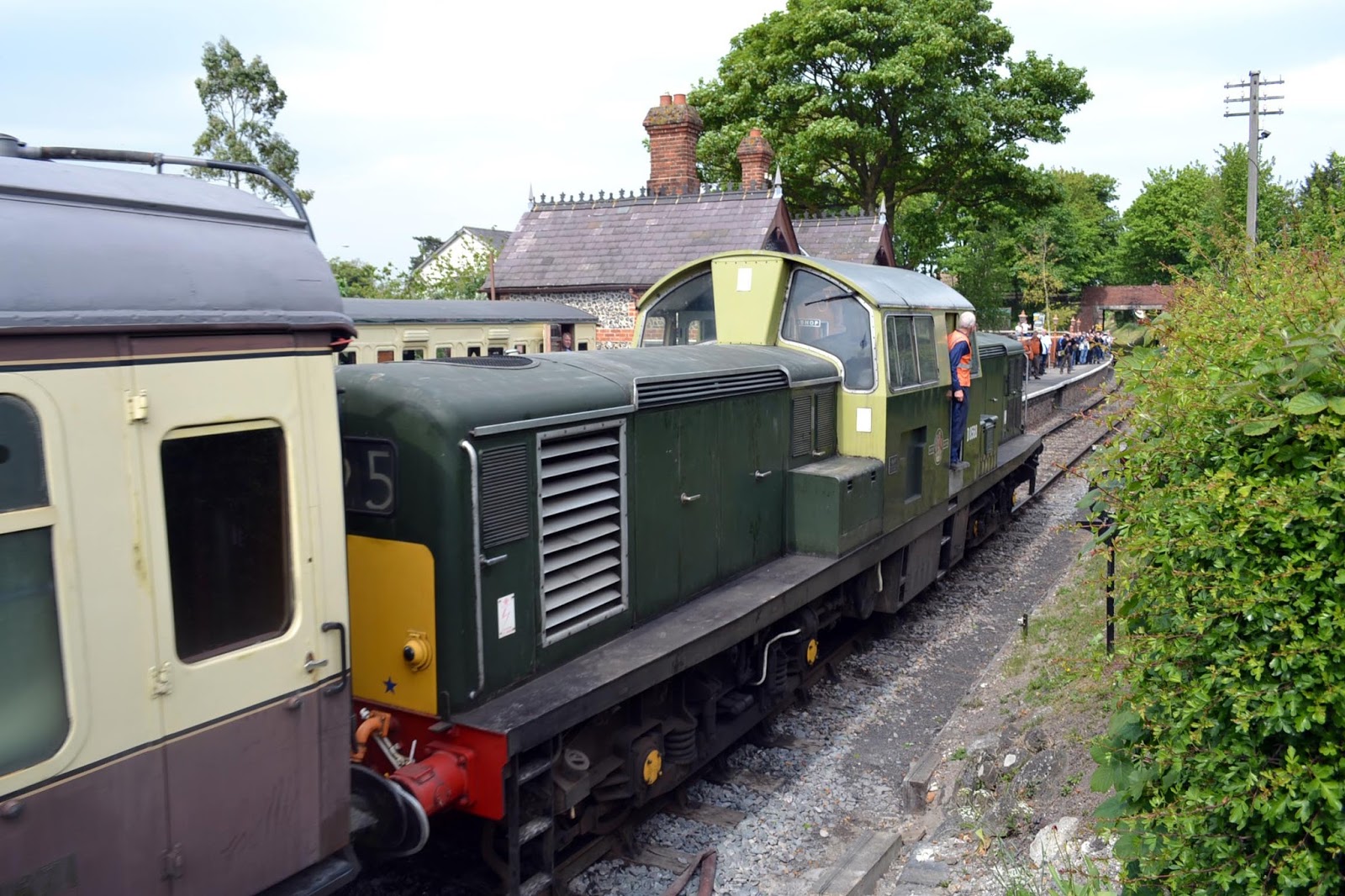 British Diesels and Electrics: Class 17 (Clayton Equipment 900hp Type 1 ...