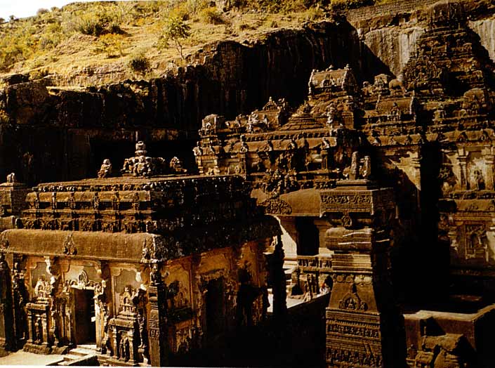 Story of Kannadiga , kannada and Karnataka: Early Rashtrakutas