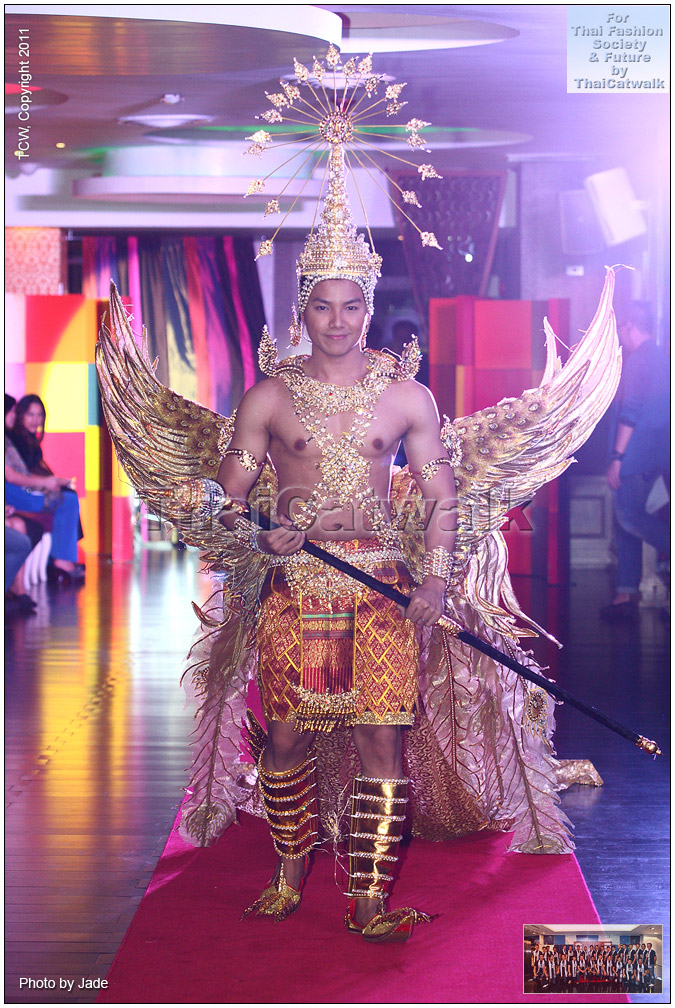 Most Beautiful National Costumes from Male Pageant - Indonesian ...