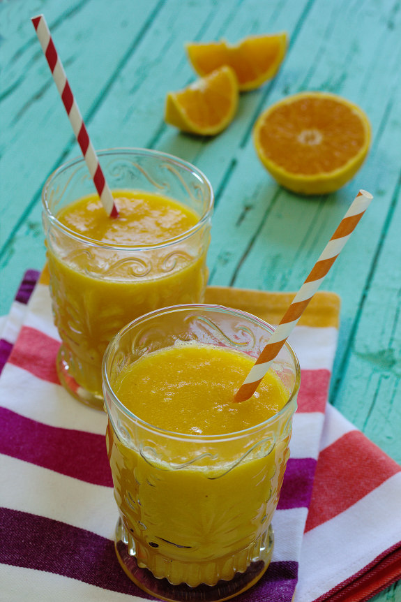 Cinco Quartos de Laranja: Sumo de laranja com manga e banana