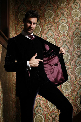 Your Wedding Idea : Gothic Groom Tuxedo