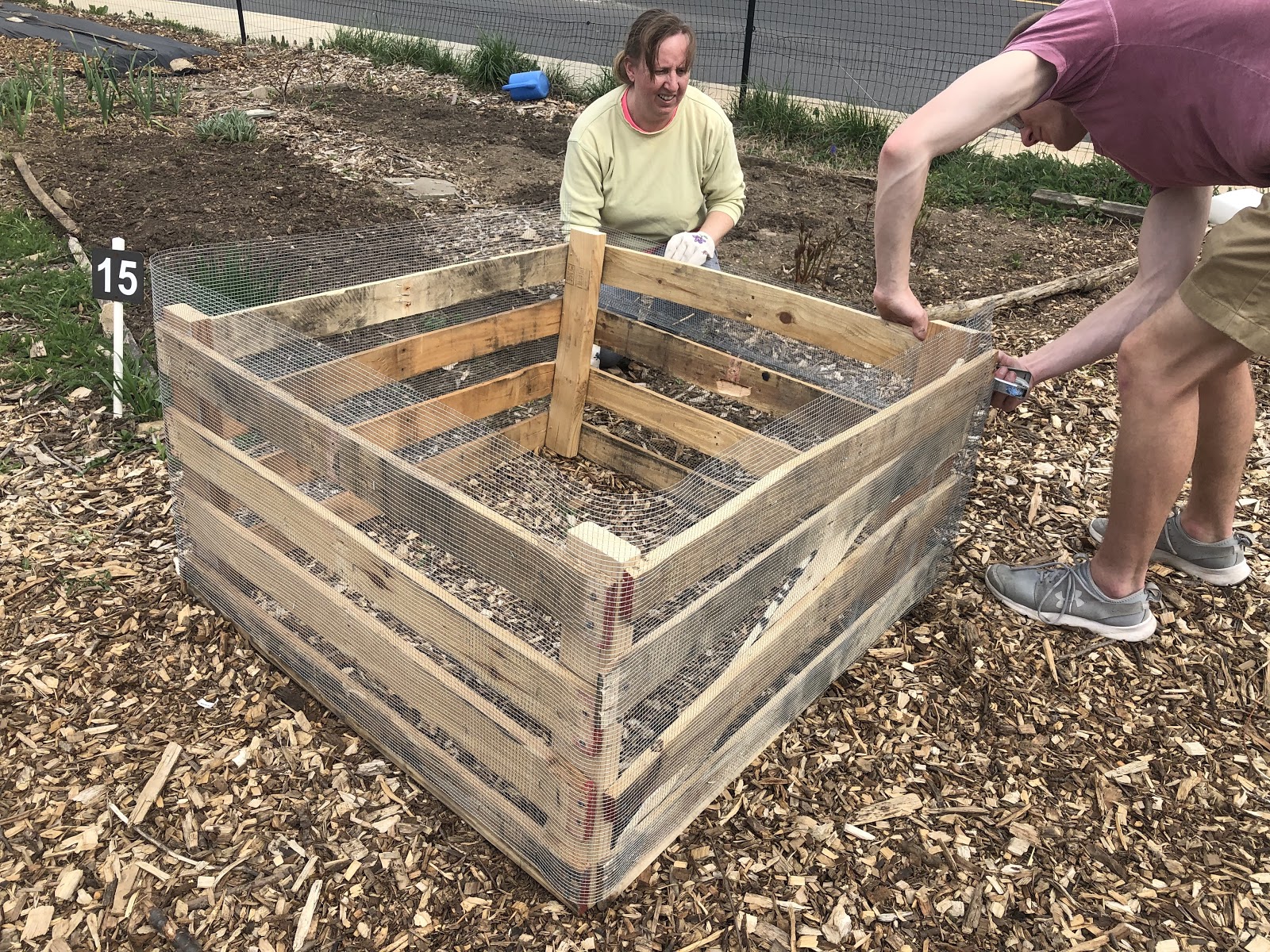 WashingtonGardener: DIY: Rabbit-proof Cage