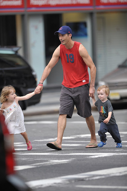Tom Cavanagh: Perfect Family