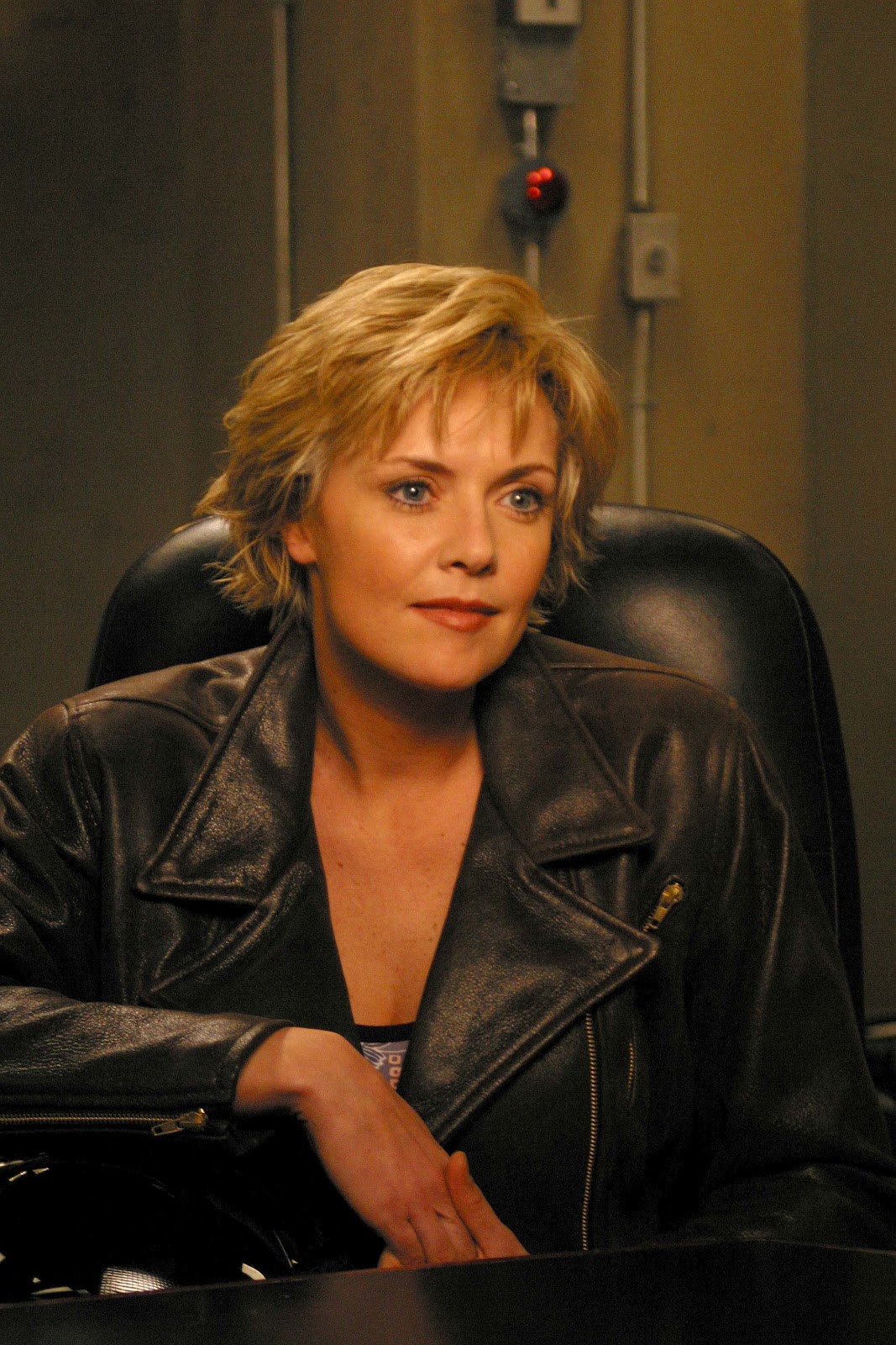 Celebrities, Movies and Games: Amanda Tapping - Stargate Stills