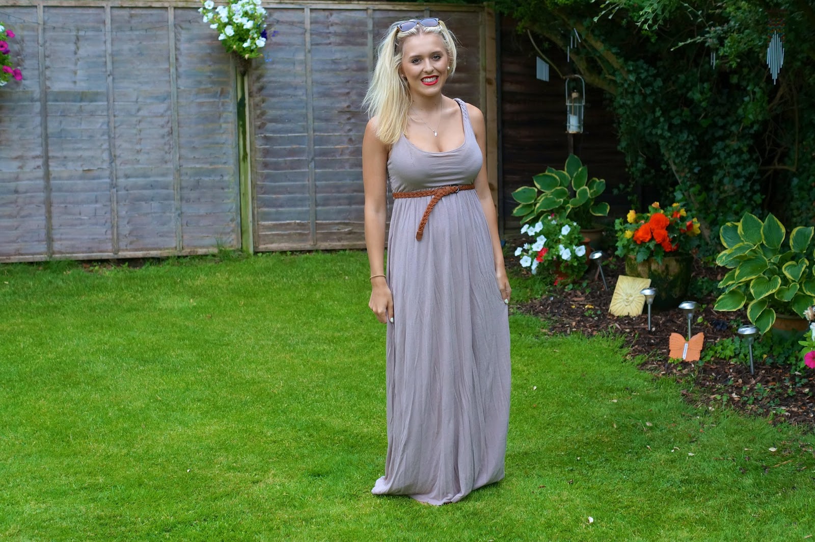 Emtalks: Get Picnic Perfect, Summer Date Make Up And Outfits