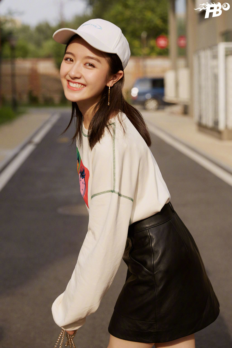 China Entertainment News: Landi Li poses for photo shoot