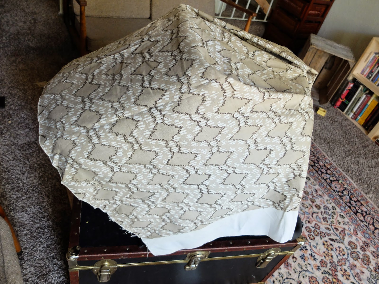 The Thrifty Mom: Custom bugaboo cameleon hood tutorial